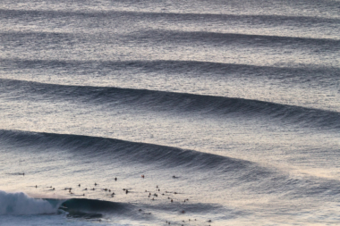 SHOOTING PIPELINE BEACH AT SUNSET FROM EHUKAI PILLBOX - Journey Era
