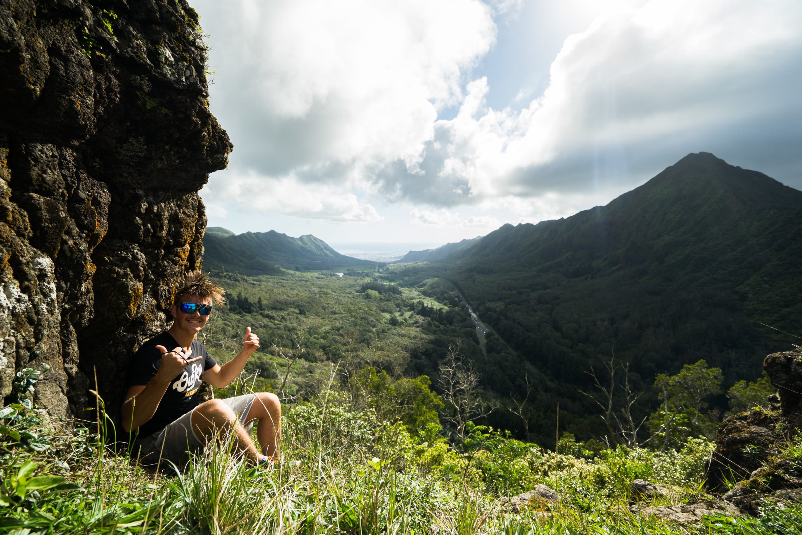 Hiking the Pali Notches Trail on Oʻahu, Hawaiʻi