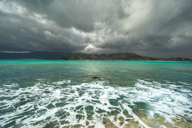 Kayaking To The Mokes From Kailua: Mokulua Islands