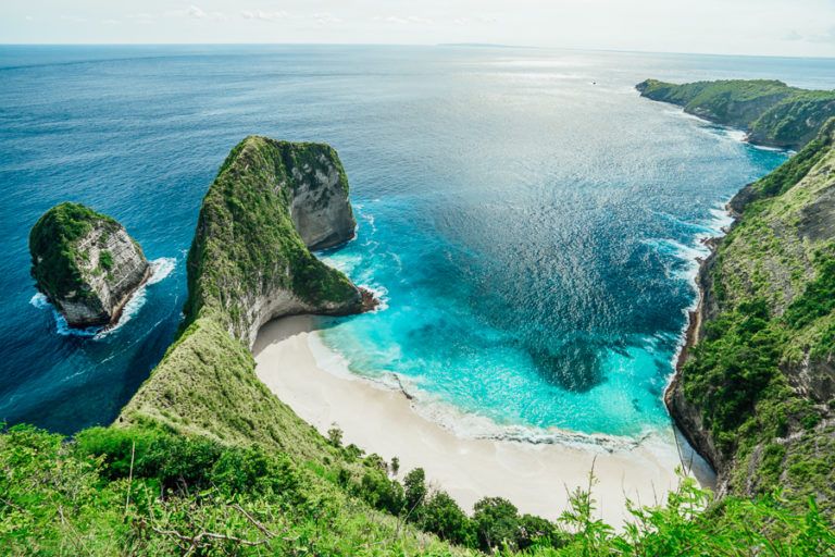 Kelingking Beach on Nusa Penida: T-Rex Cliff Hike