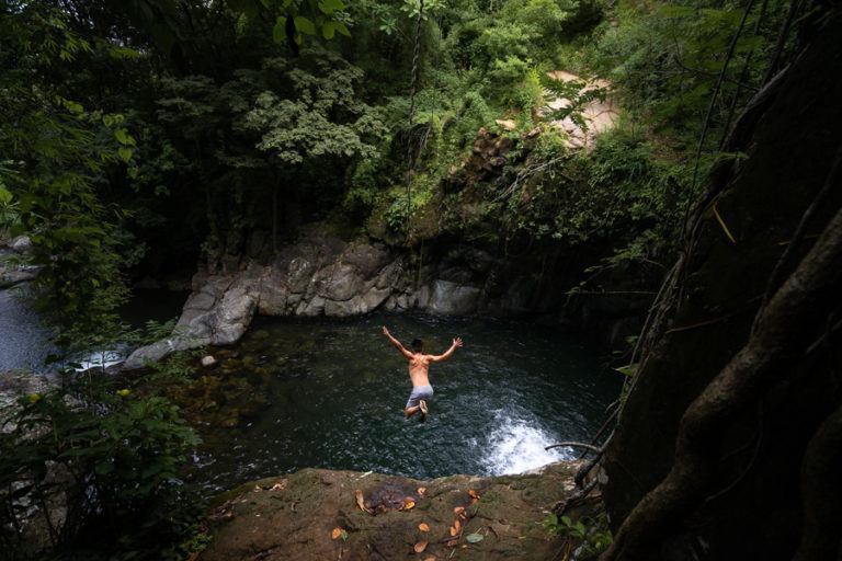 6 Awesome Cliff Jumping Spots In Panama