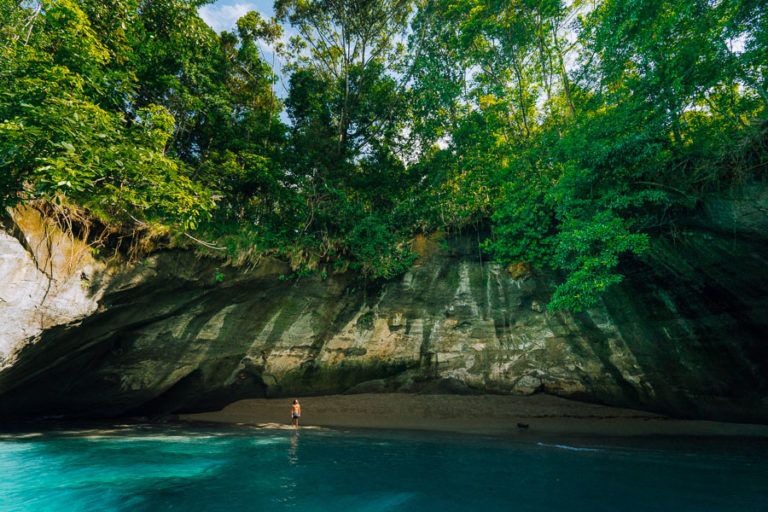 Isla Escudo De Veraguas In Panama: The Ultimate Guide