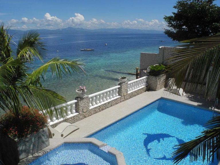 Where To Stay In Moalboal: Best Beach Resorts