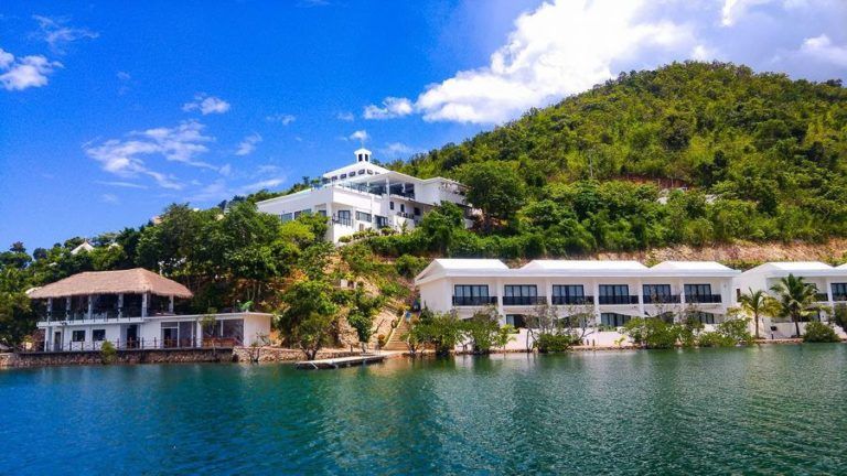 The 13 Top-Rated Luxury Resorts In Coron, Palawan