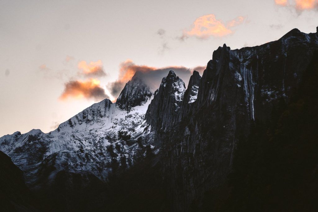 Hiking the Falensee Trail (Falen Lake) in Alpstein, Switzerland