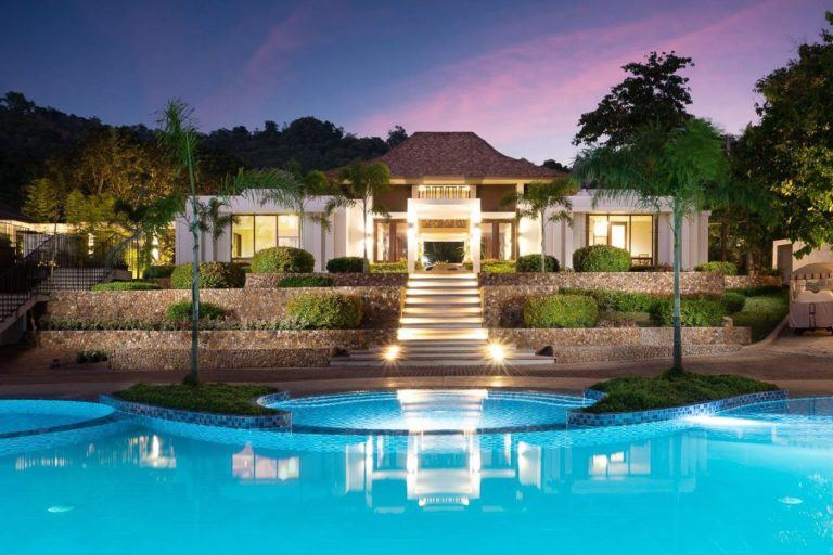 The 13 Top-Rated Luxury Resorts In Coron, Palawan