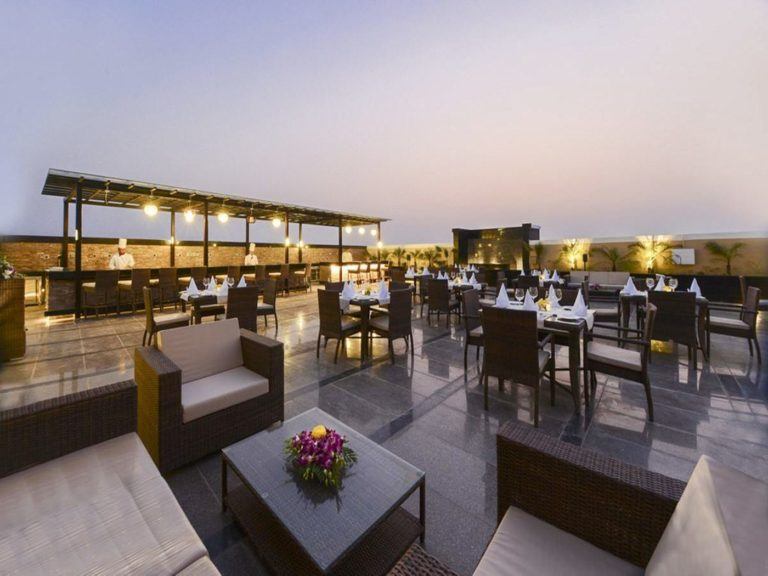12 Best Hotels In Agra Near The Taj Mahal With Taj Mahal Views
