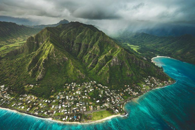 Alan Davis Beach On Oahu, Hawaii 'Walk The Plank & Jump
