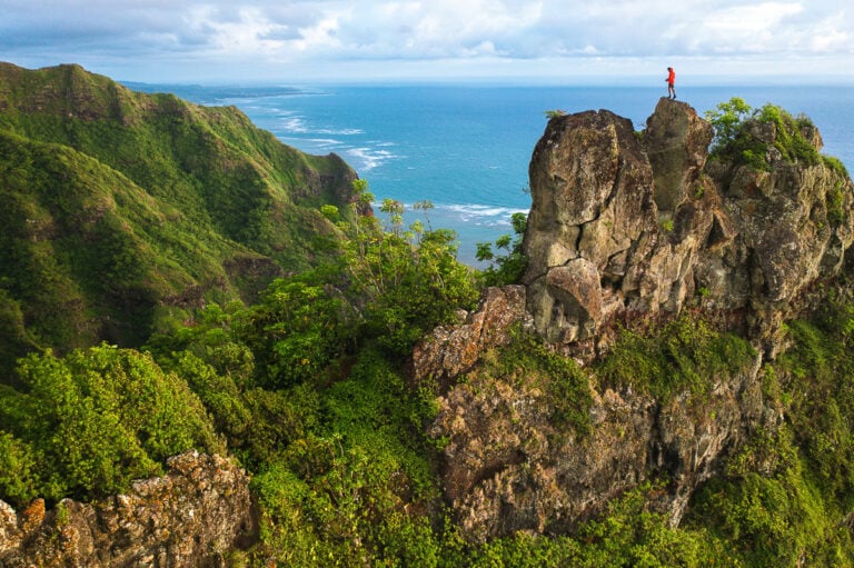 Hiking the Kahekili Ridge Trail on Oʻahu, Hawaiʻi