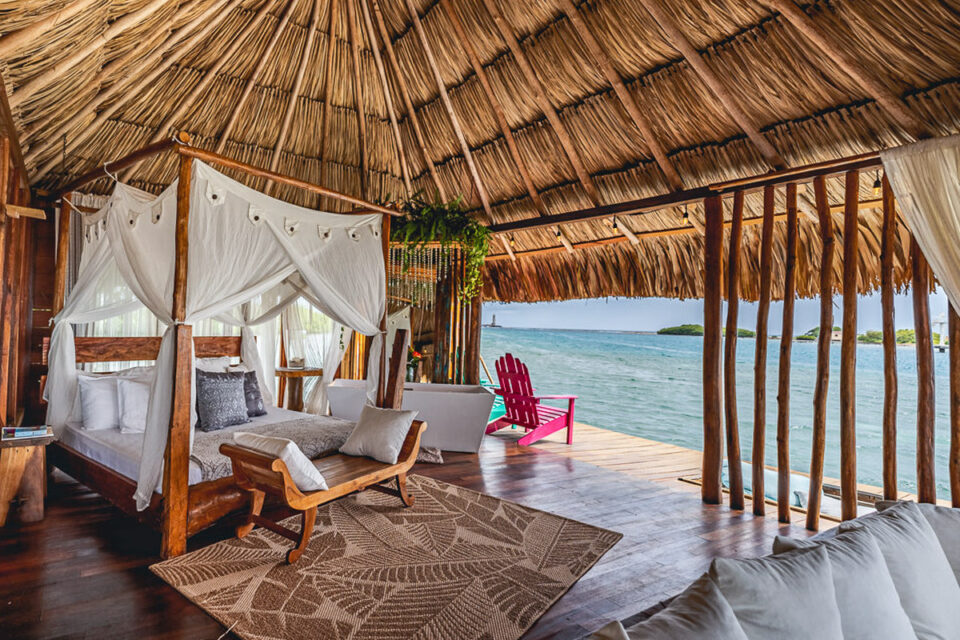 16 Best Overwater Bungalows in Aruba & Nearby