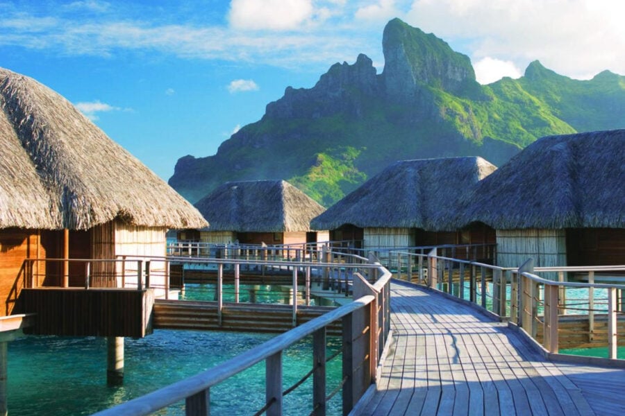20 AMAZING Luxury Resorts in Tahiti