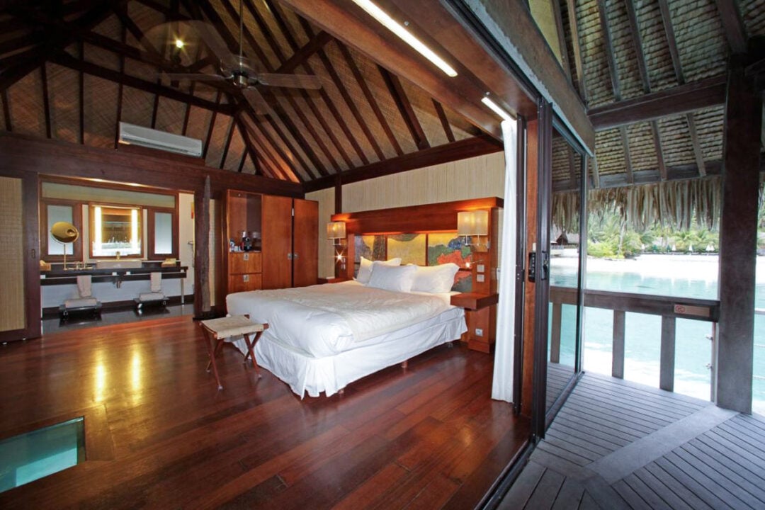 16 Best Moorea Resorts: Ultimate Guide
