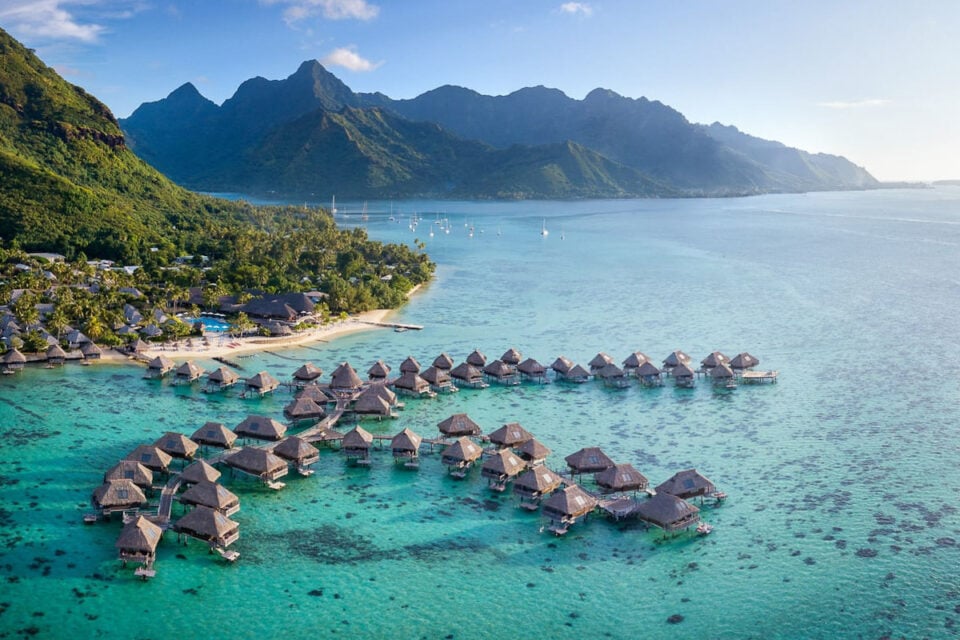 16 Best Moorea Resorts: Ultimate Guide