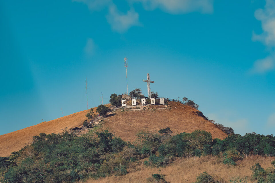 Hiking Mount Tapyas in Coron, Palawan