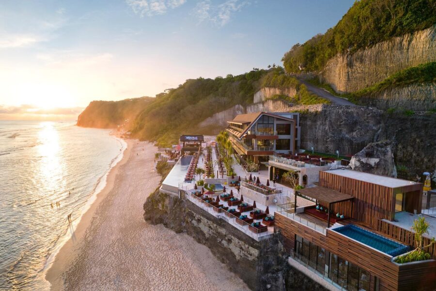 25 Best Beach Clubs in Bali: Tropical Venues & Sunset Views