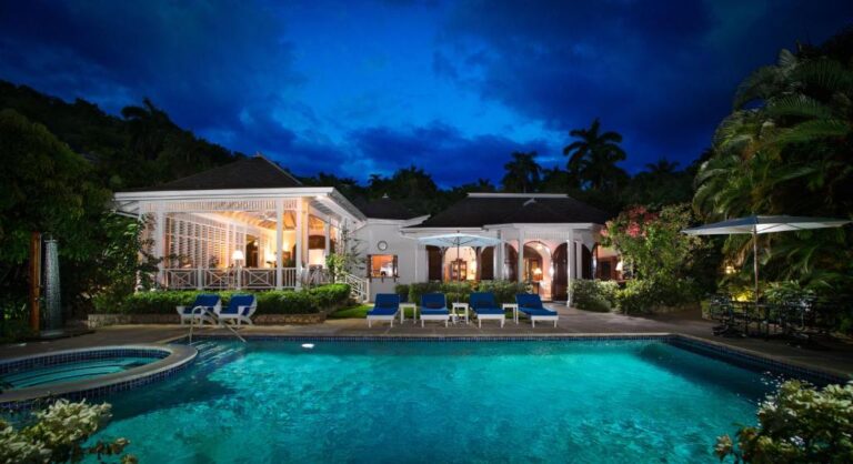 Top 18 all-inclusive resorts with swim-up rooms in Jamaica