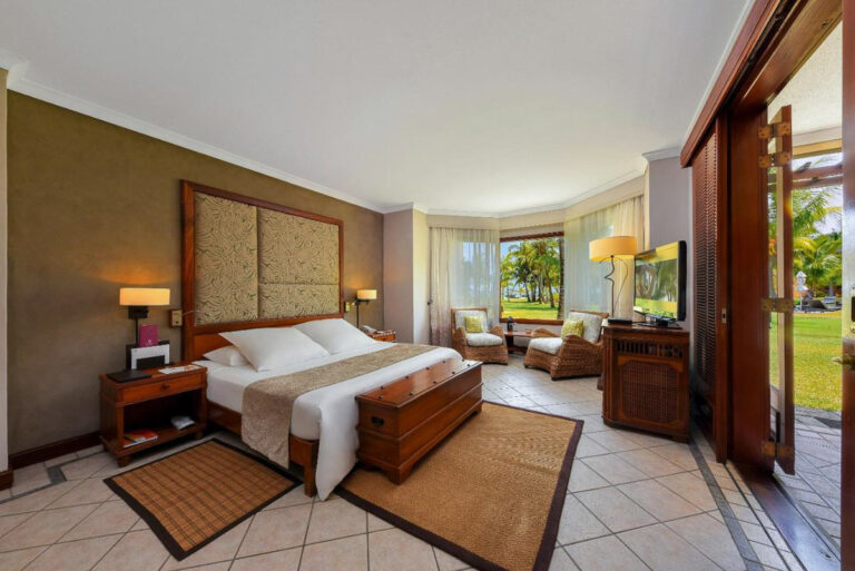 15 Best Overwater Bungalows in Mauritius & Nearby