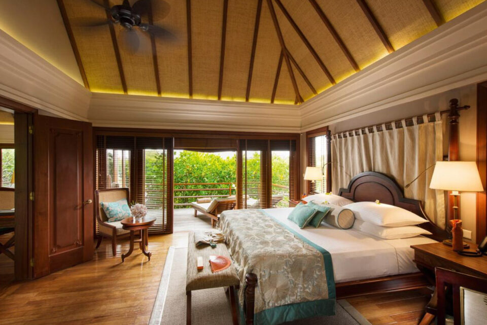15 Best Overwater Bungalows in Mauritius & Nearby