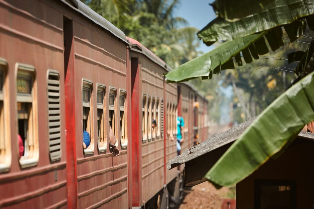 How to get from Colombo to Kandy by Train: Complete Guide
