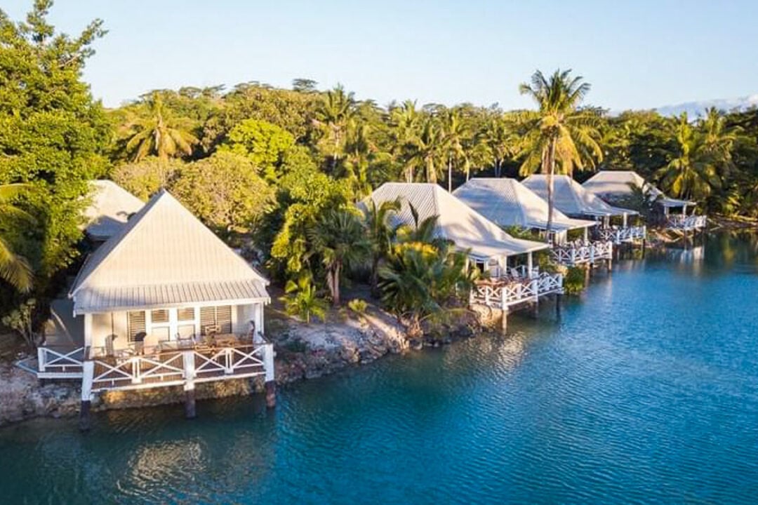 15 Best Overwater Bungalows in Fiji (& Luxury Resorts)