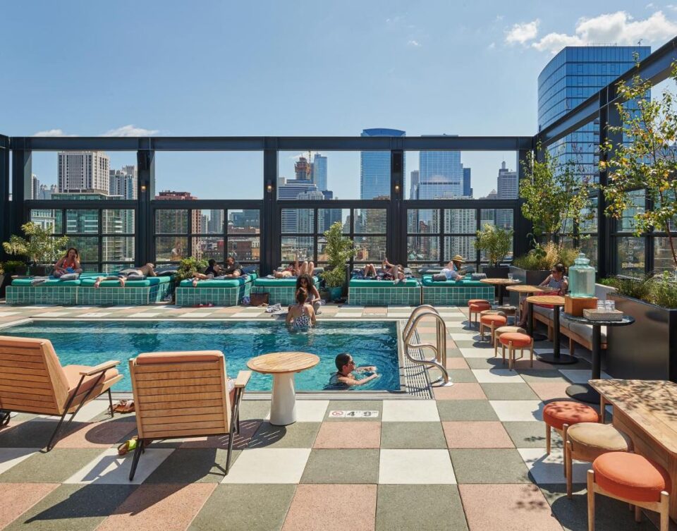 20 Best Downtown Chicago Hotels with Rooftop Pools