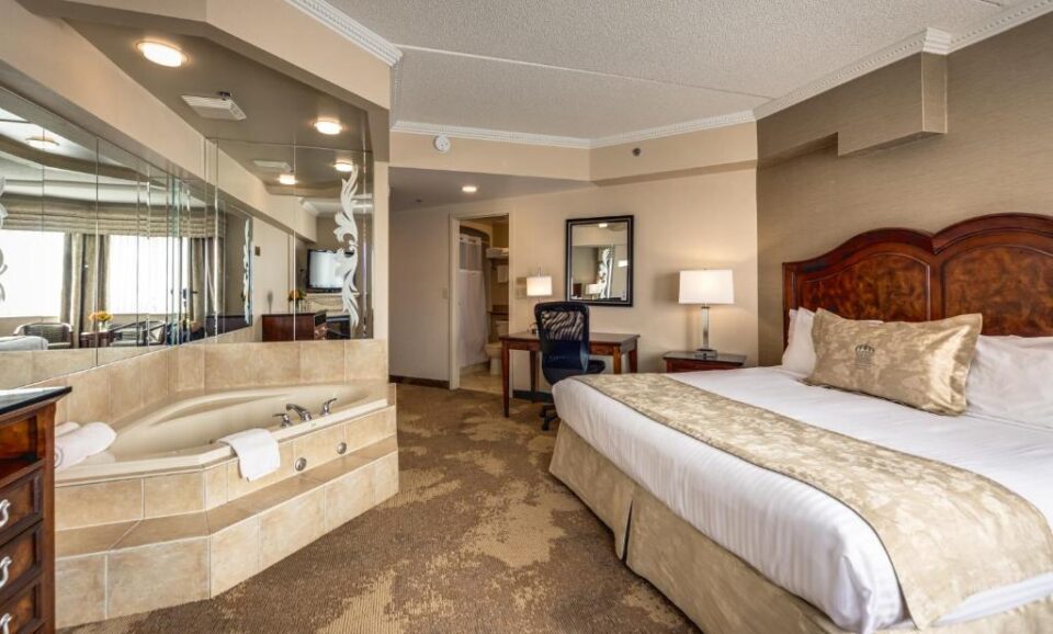 Hotels With Jacuzzi In Room Ontario