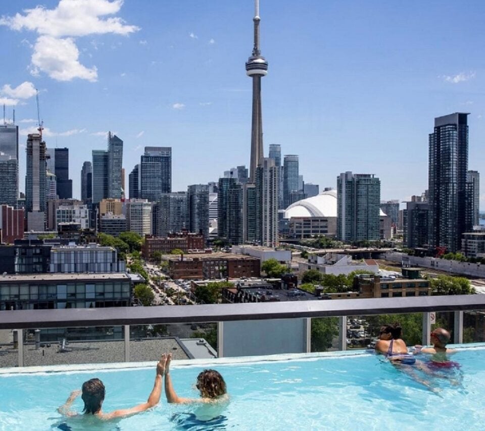 Top 20 Toronto Hotels with Rooftop Pools