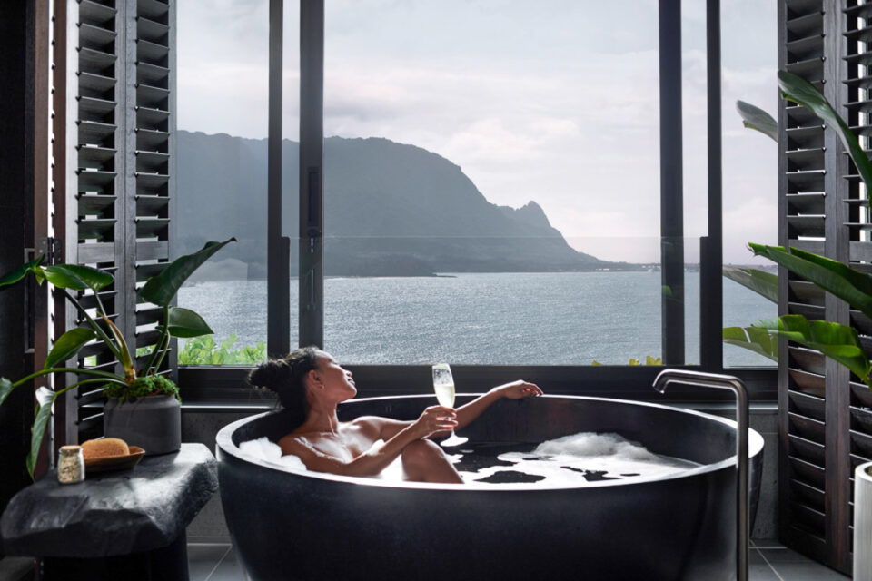 Overwater Bungalows in Hawaii & Nearby: 20 Best Hotels