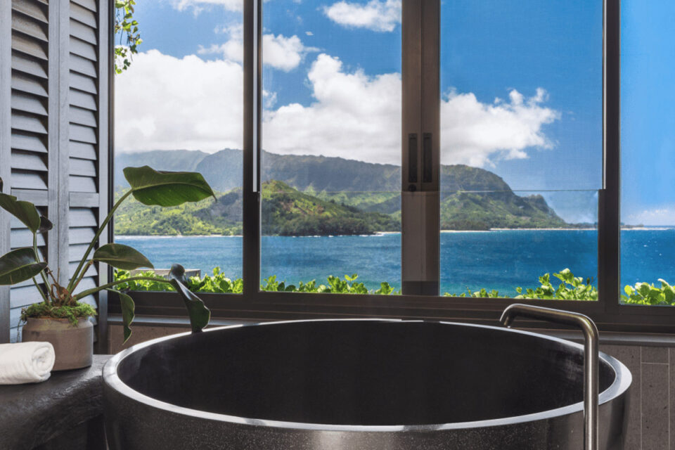 Overwater Bungalows in Hawaii & Nearby: 20 Best Hotels